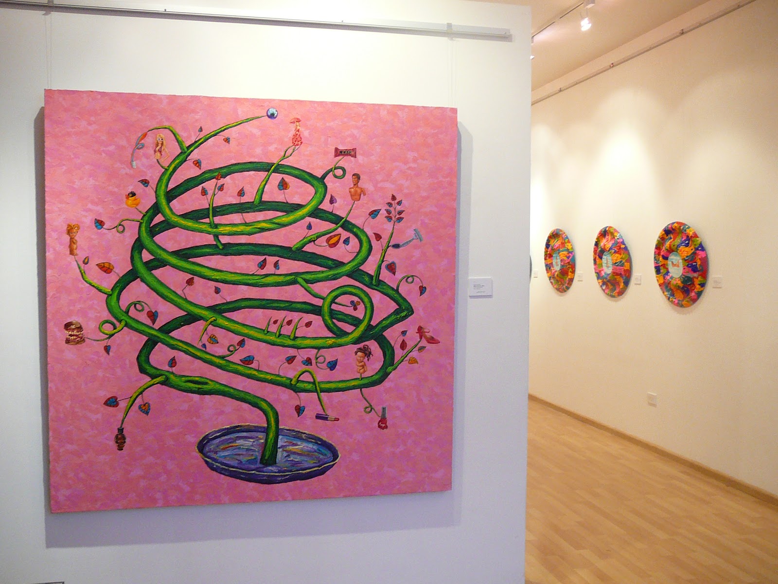 Río Revuelto: Wilson Paccha - Tronchas de Narnia / Galería Ileana Viteri