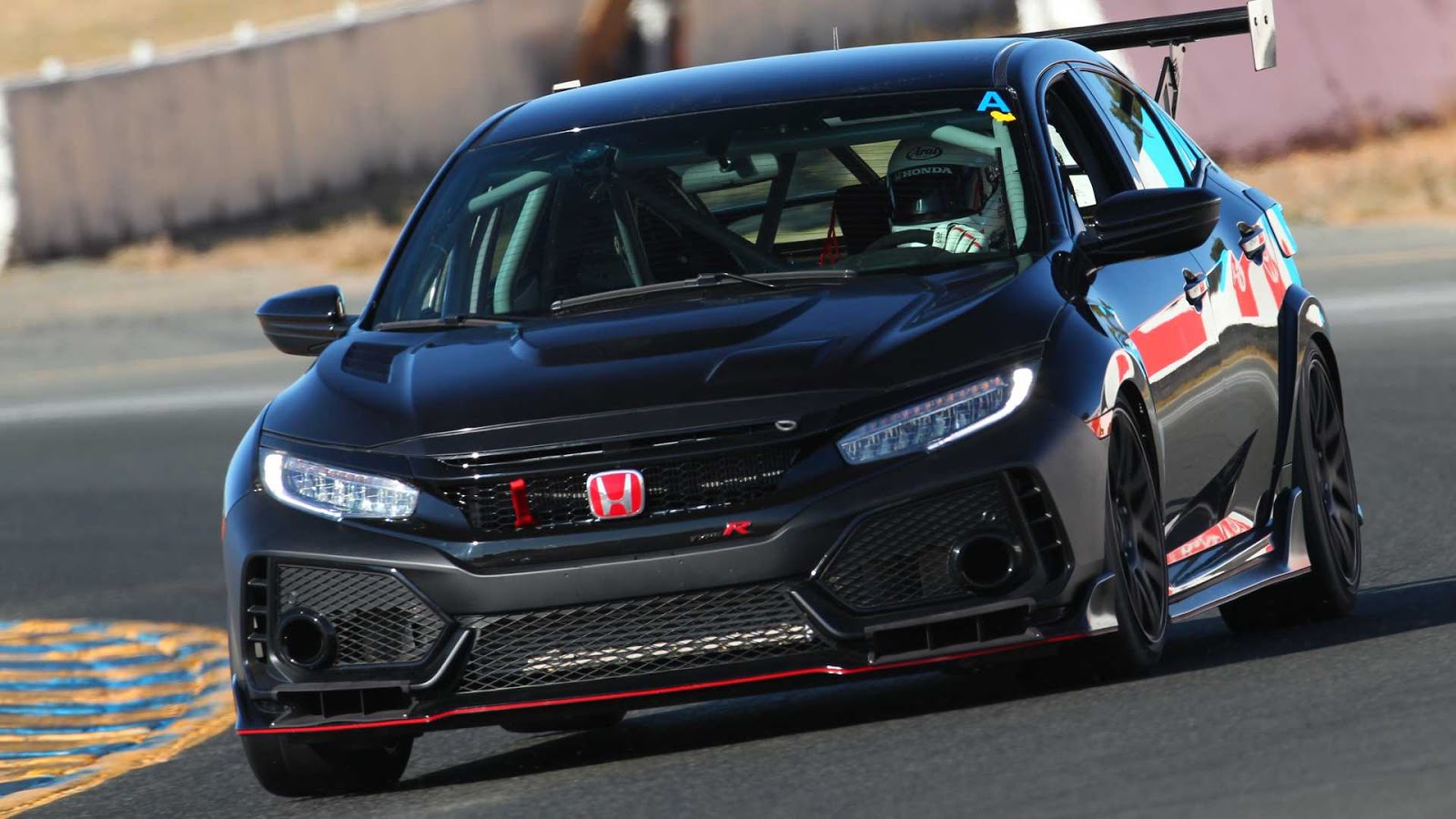 Honda帶來專為競技而生的「Civic Type R TC」 | SanjiNoir 黑侍樂讀