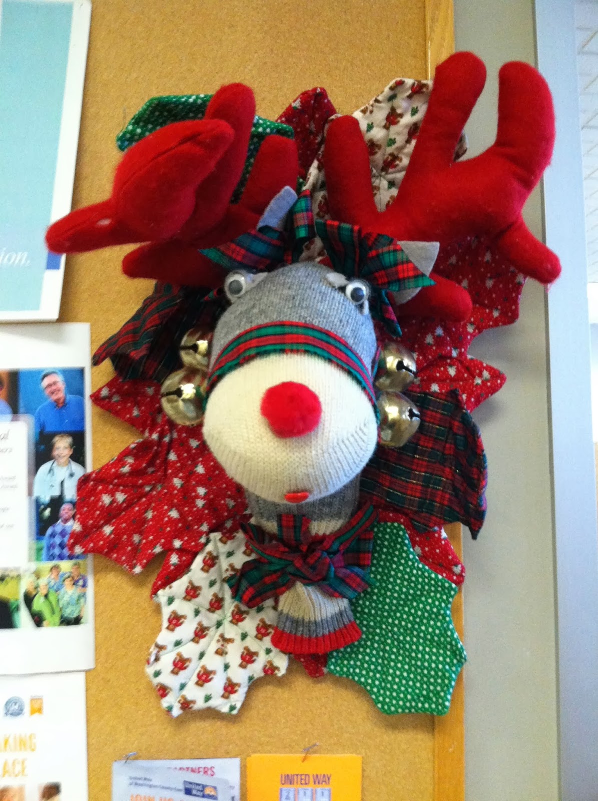 La Joie! Everyday Joy....: Sock Reindeer