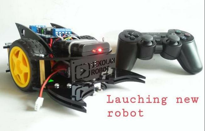 Robot soccer (robot sepak bola) ~ Hacking Arduino Project