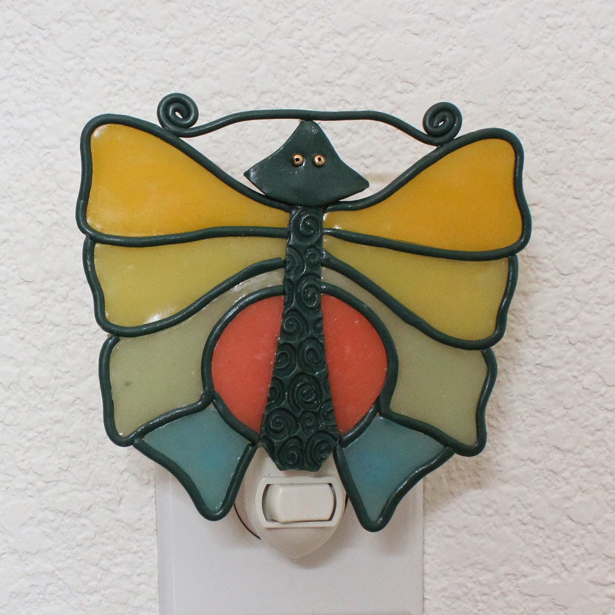 PolyClayCafe: Winged Creature night light