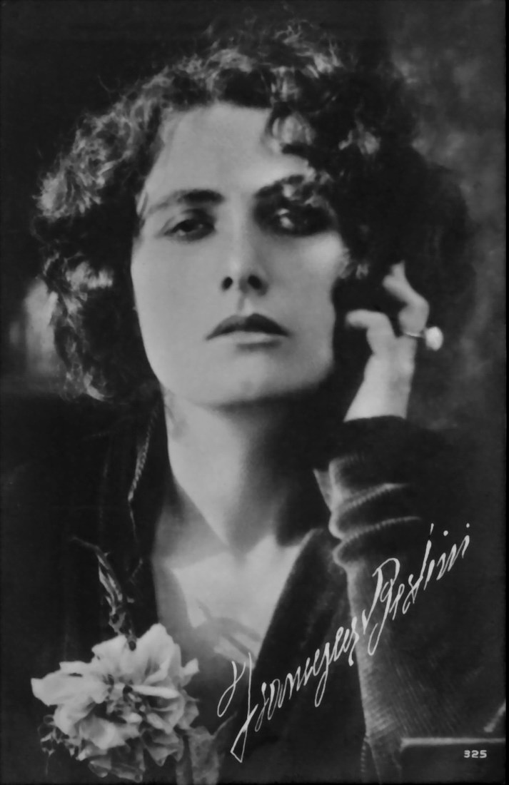 A PERSON IN THE DARK: The Italian Vamps: All For Love