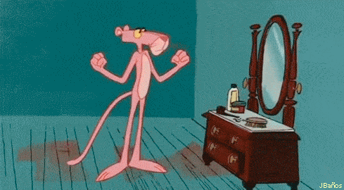 La Pantera Rosa GIF: La Pantera Rosa haciendo posturas frente al espejo