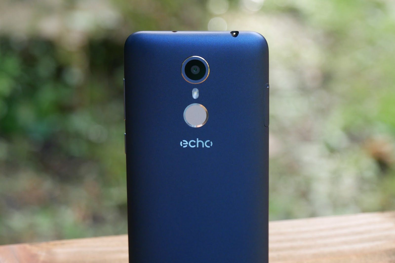 Test du ECHO Moon : un smartphone à moins de 130€