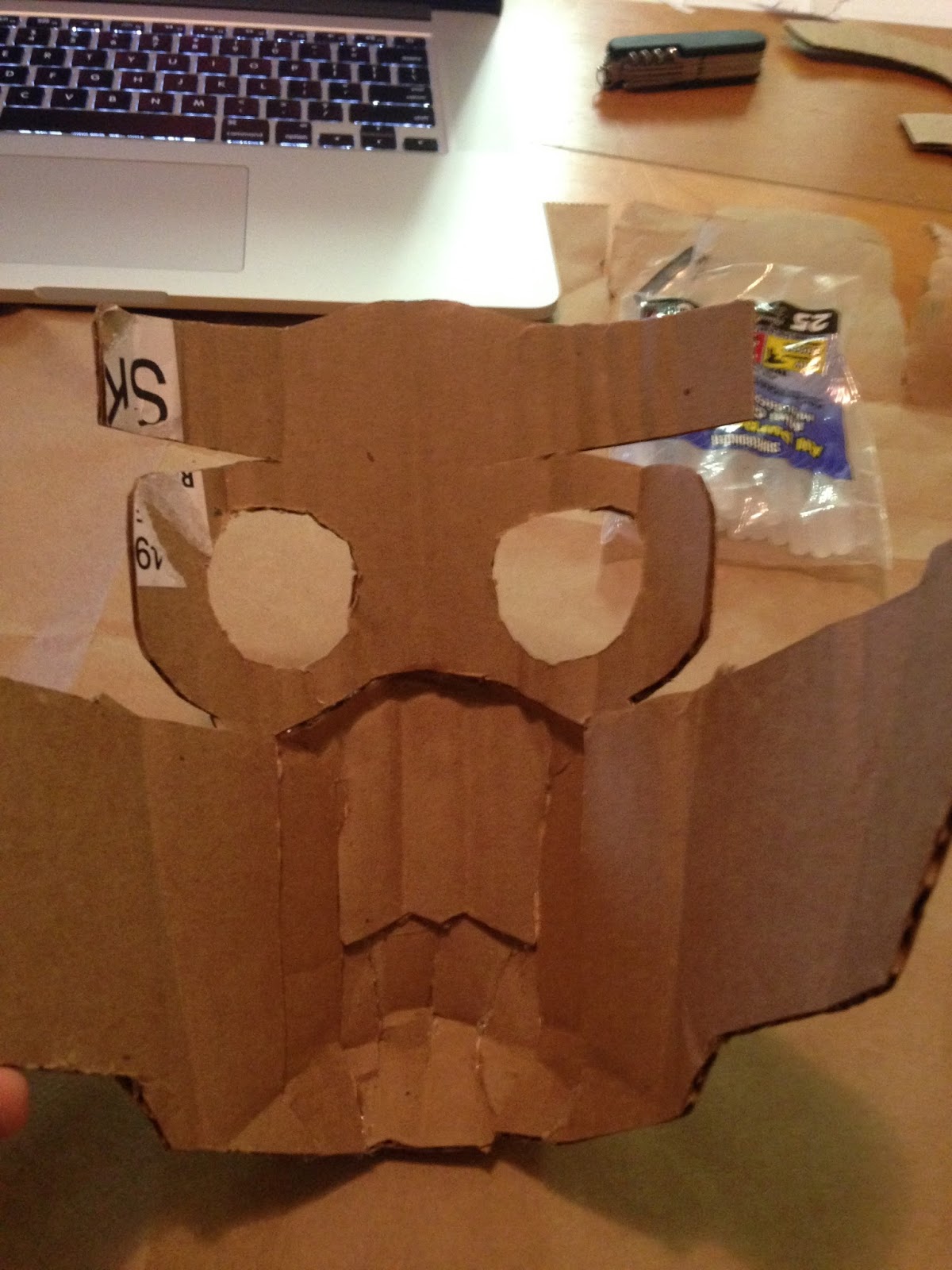 HalloweenWorks: DIY Star-Lord cardboard mask