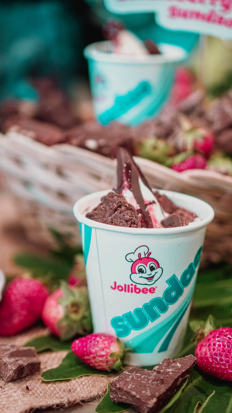 Indulgence In One Treat | The New Jollibee Strawberry Choco Sundae ...