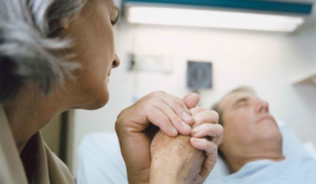 Health Blogs: A NURSE SHARES THE TOP FIVE DEATH BED REGRETS