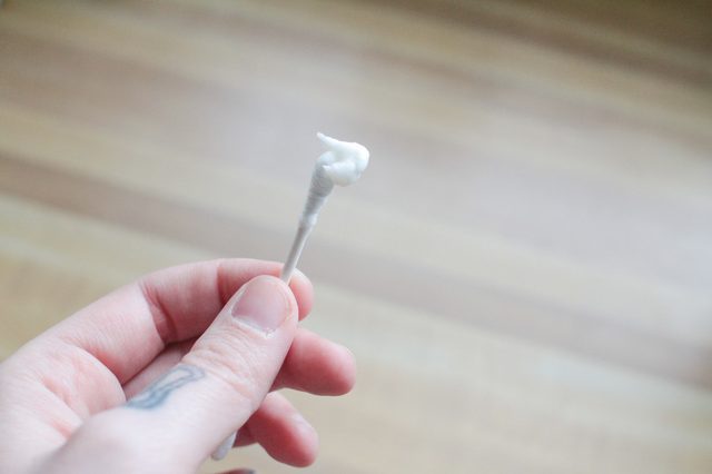 10 Amazing Beauty Uses Of Cotton Swabs | Diva Likes