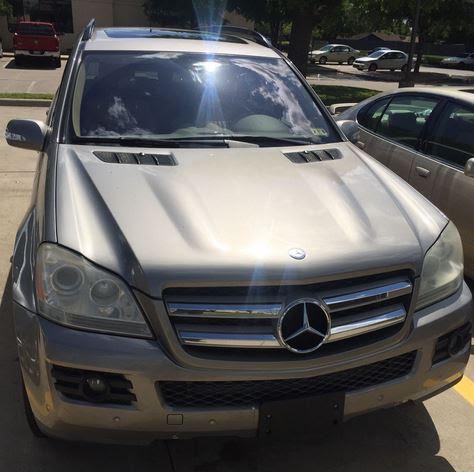 Photos: US auto dealer gives King Sunny Ade brand new Mercedes GLK 450 ...