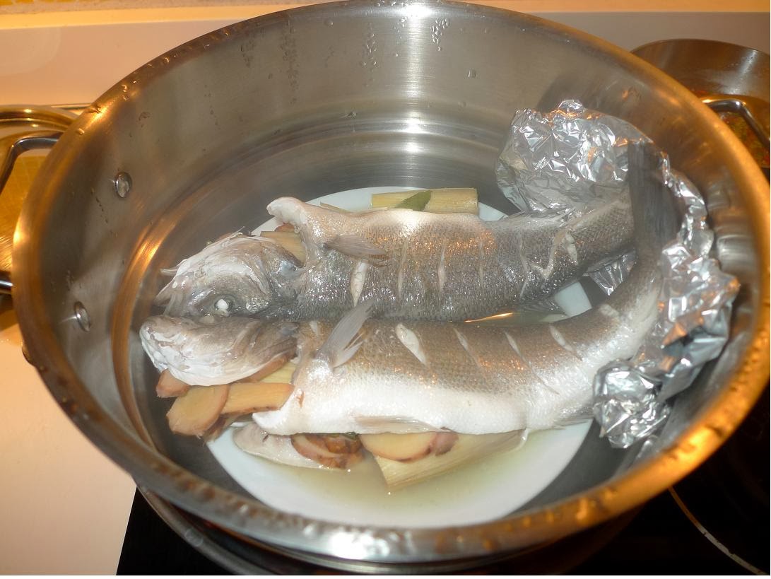 Amporn's Thai Kitchen: Thai steamed Bronzini fish with lime sauce