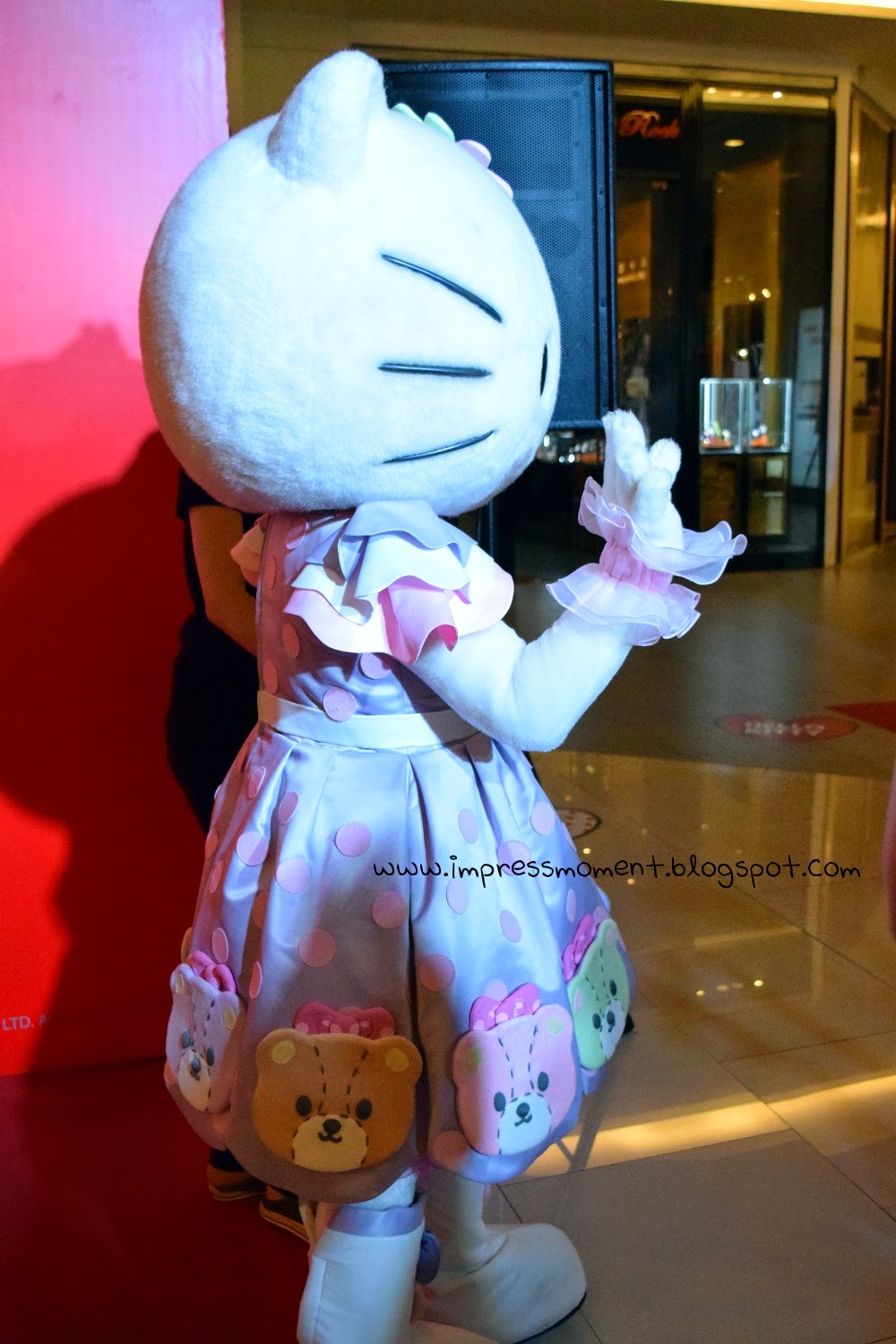 Impress Moment: HeLLo KiTTy "FiRST HuG iN THaiLaND", I GoT It!!!
