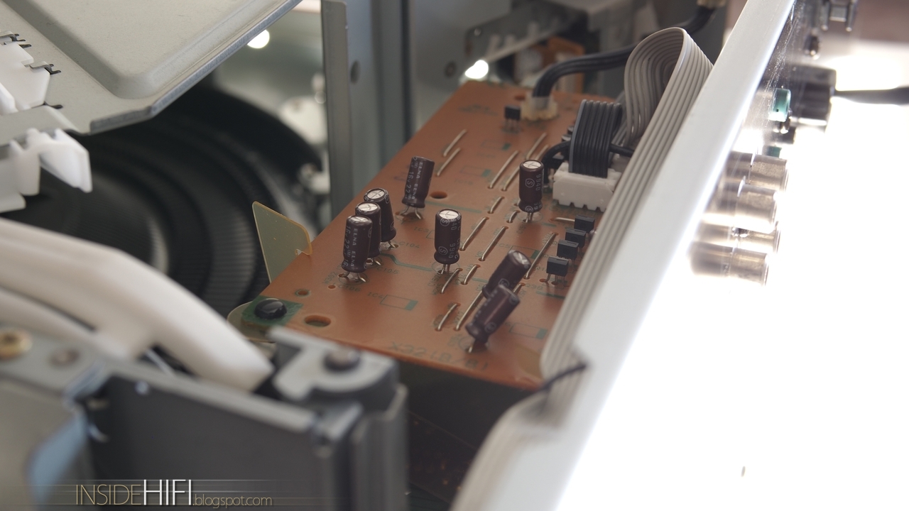 Inside Hi-Fi: Kenwood DPF-J9030