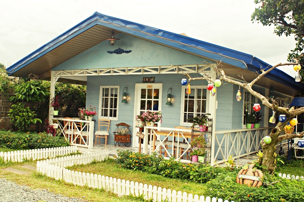 Pretty Daze: SUNDAY'S BEST: Memory Lane, Tagaytay City