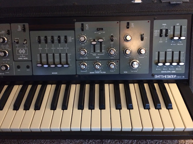 MATRIXSYNTH: Roland SH-5 Monophonic Synthesizer - Analog, Extremely Clean