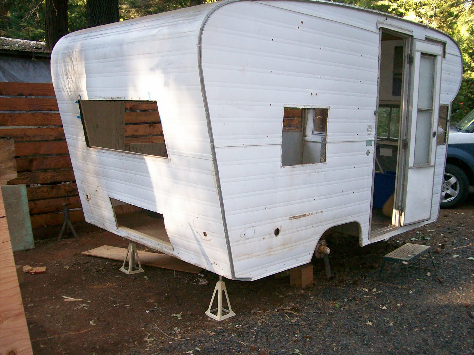 Yurt remodel 2011: Scotsman trailer restoration update