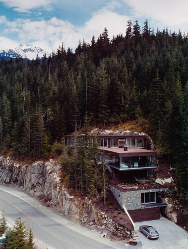 Most Beautiful Houses in the World: Steep Slope House Design, Canada