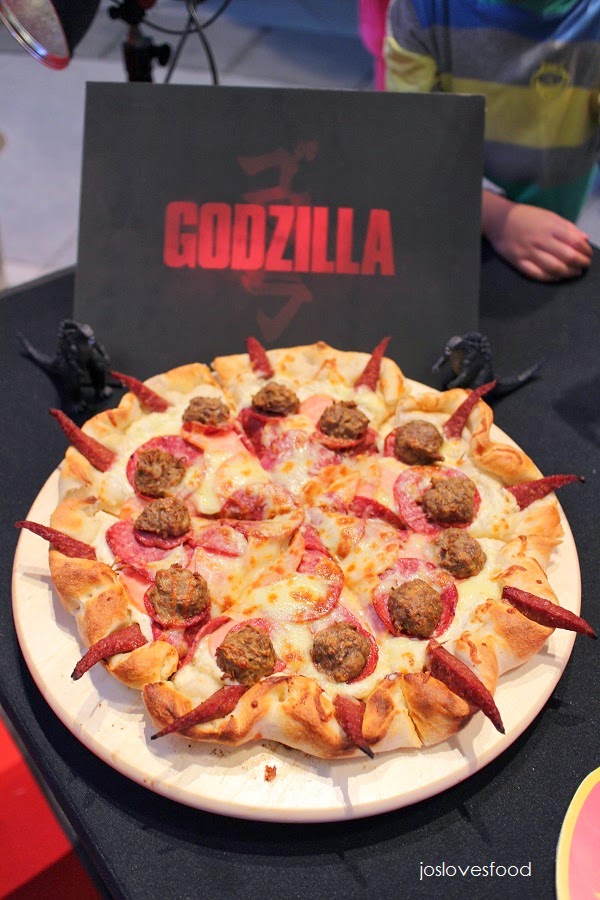 Jos Loves Food: [Singapore Bistro] Pezzo Pizza welcomes the GODZILLA ...