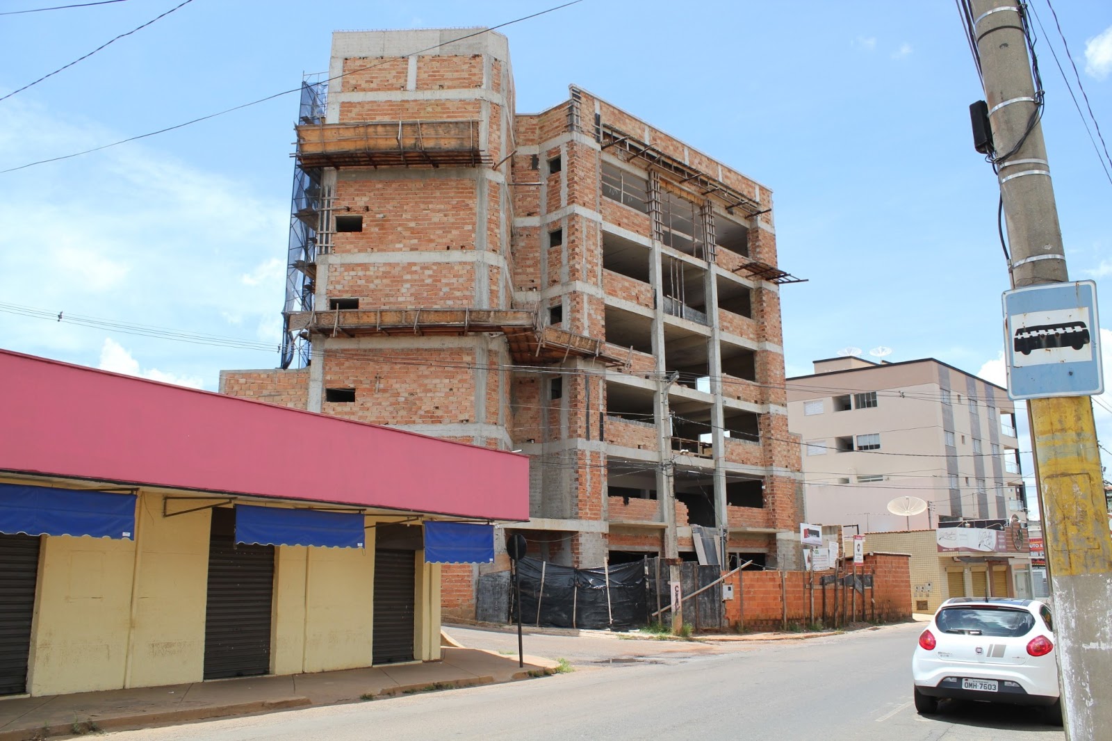 Paulo José - Atelier de arquitetura: Prédio comercial na rua Major Jerônimo