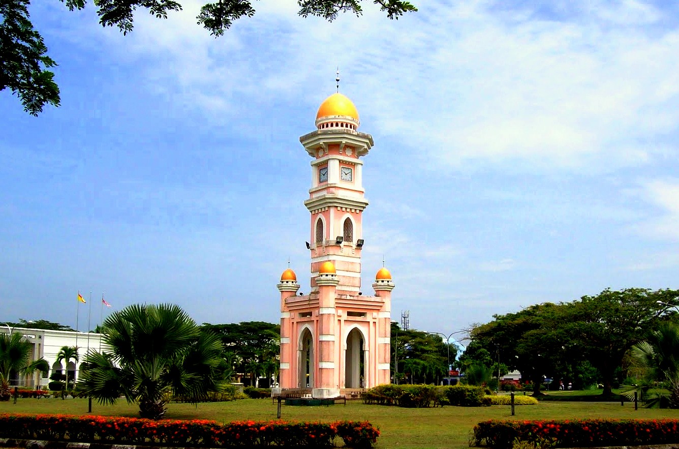 Post 5 - Menara Jam di Malaysia... - Relaks Minda