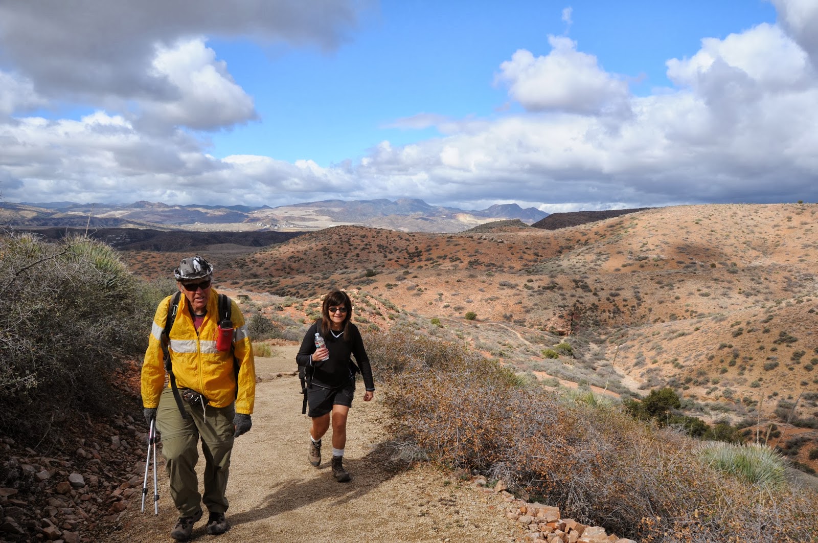 Arizona Hiking: ROUND MOUNTAIN PARK