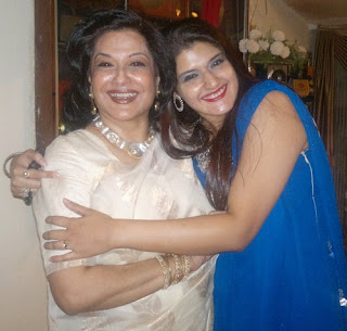 Moushumi Chatterjee Today News, Wiki, Affairs, Updates, Biodata, Phone ...