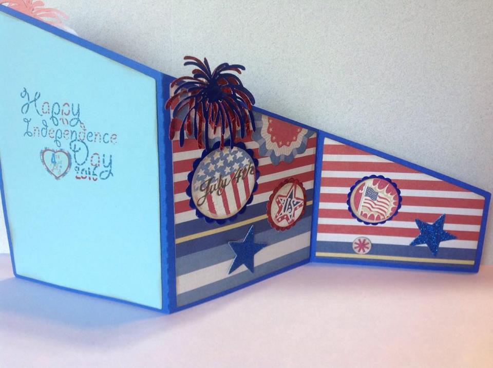 Eva's Scraps N' Cards: Tri-fold Flag Card