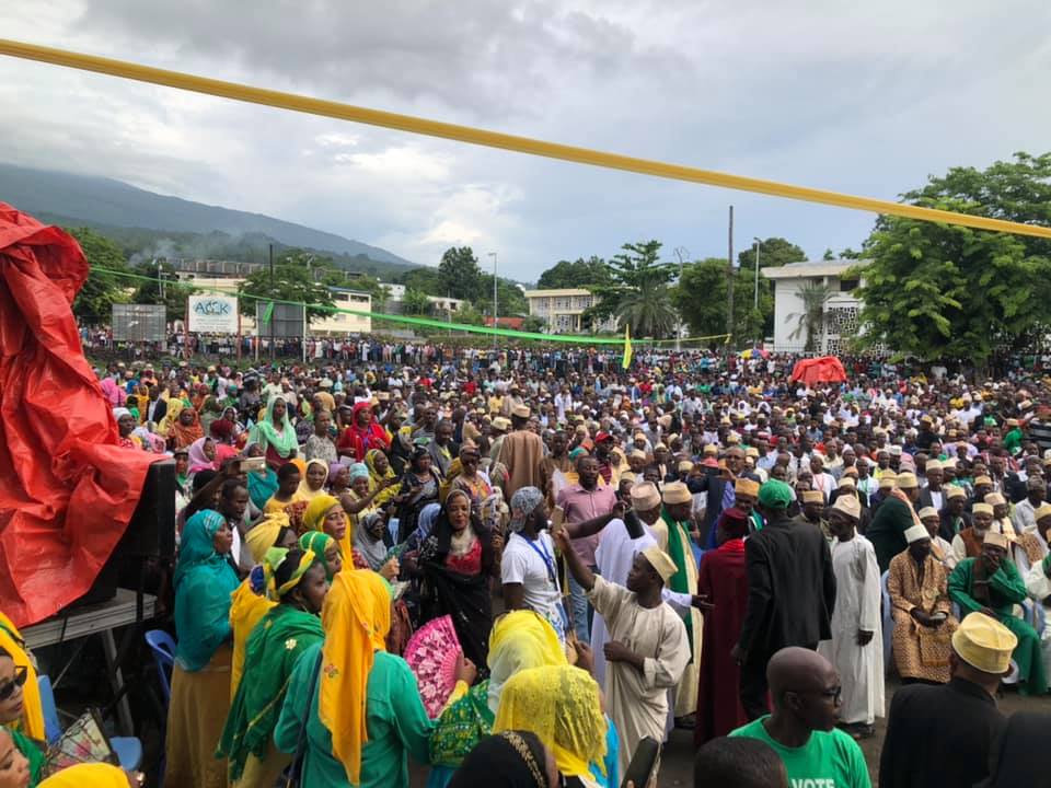 Meeting du parti JUWA : Le stade Ajao envahi de monde | HabarizaComores ...