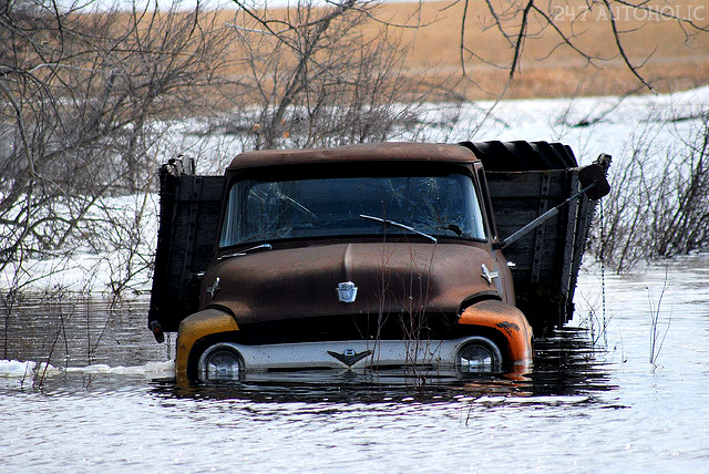 VONSKIP - 24/7AUTOHOLIC - HOTRODS - KUSTOMS - CLASSIC CARS: Flooded...
