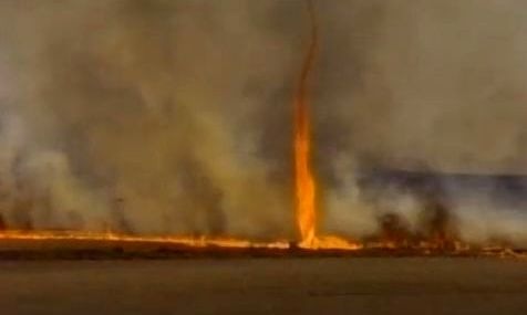 Segala sesuatu yang Wow...di Dunia: >> Dahsyatnya Tornadi Api setinggi ...