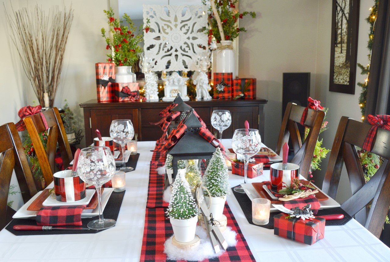 Dining Delight: Christmas Apres Ski Tablescape