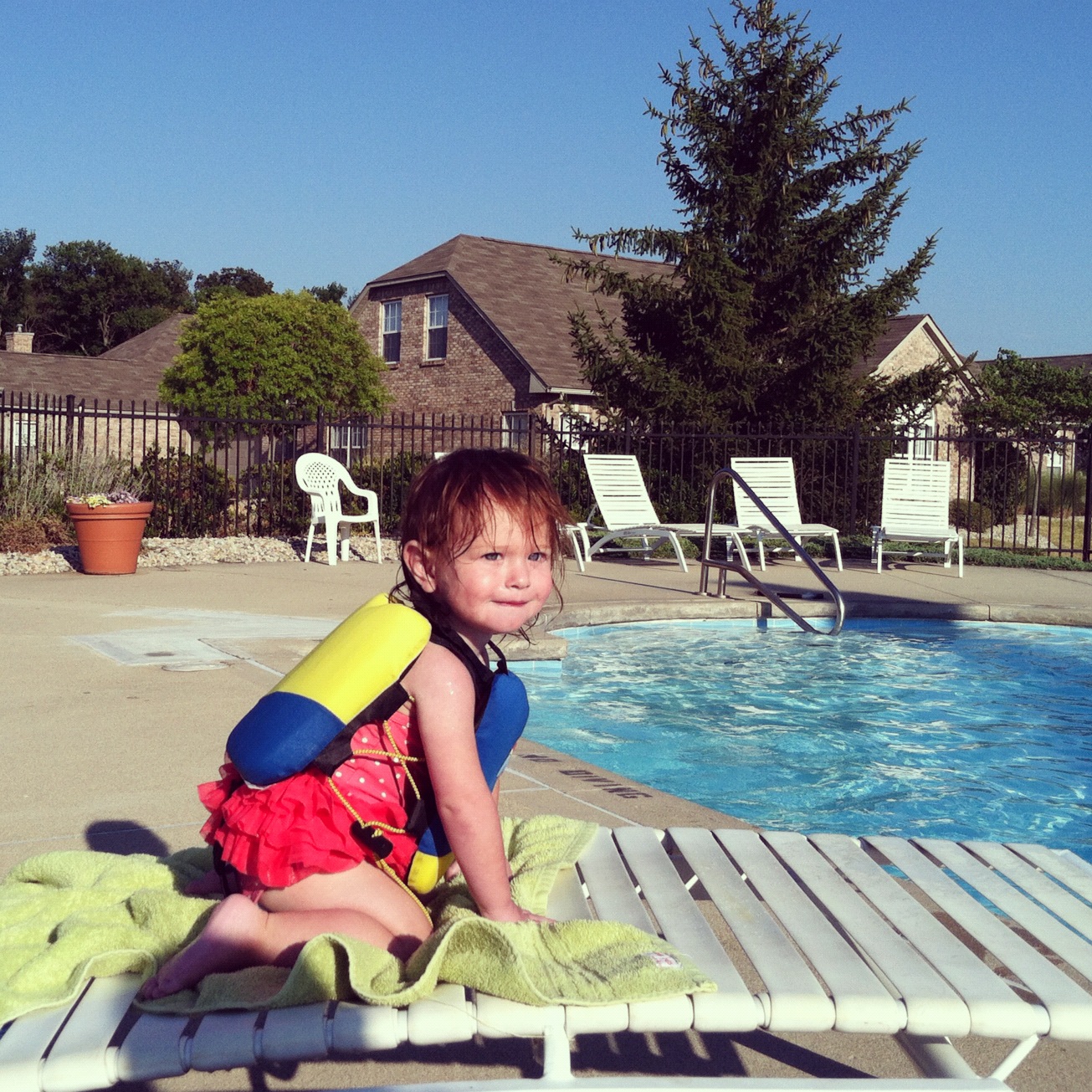 Gal in the Middle: Long Live Summer Pool Fun