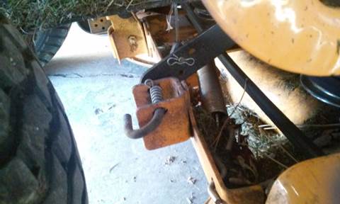 Bruce Rick: Cub Cadet LTX1050 Deck Removal Procedure