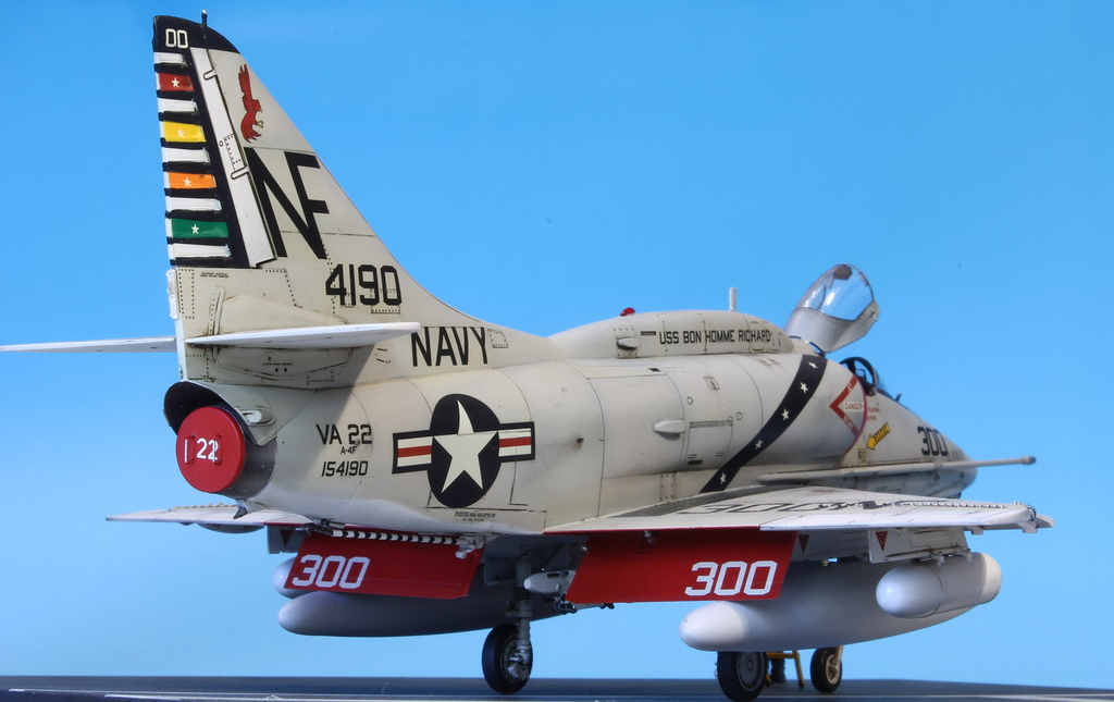 Istvan Michalko's scale models: A-4F Skyhawk, VA-22 "FLYING REDCOCKS ...