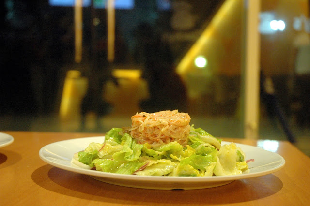 DUDE FOR FOOD: Clucky's: Not Just Chicken...