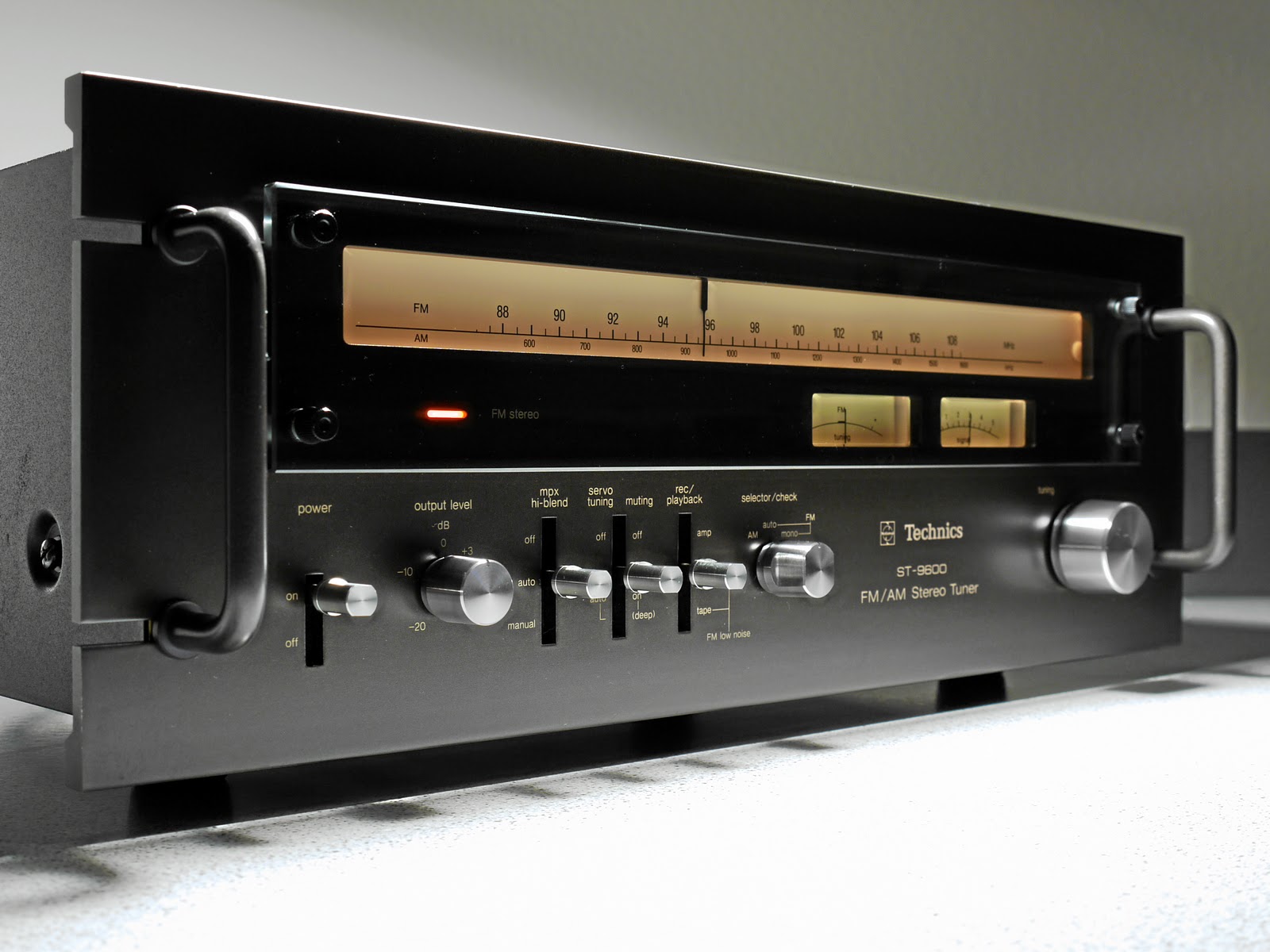 Vintage Stereo Equipment Buyers at Sarah Gooding blog