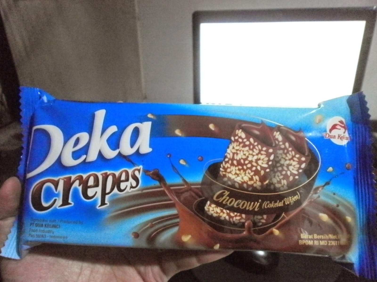 Ngemut Bakiak: Dua Kelinci : Deka Crepes - Chocowi (Cokelat Wijen)