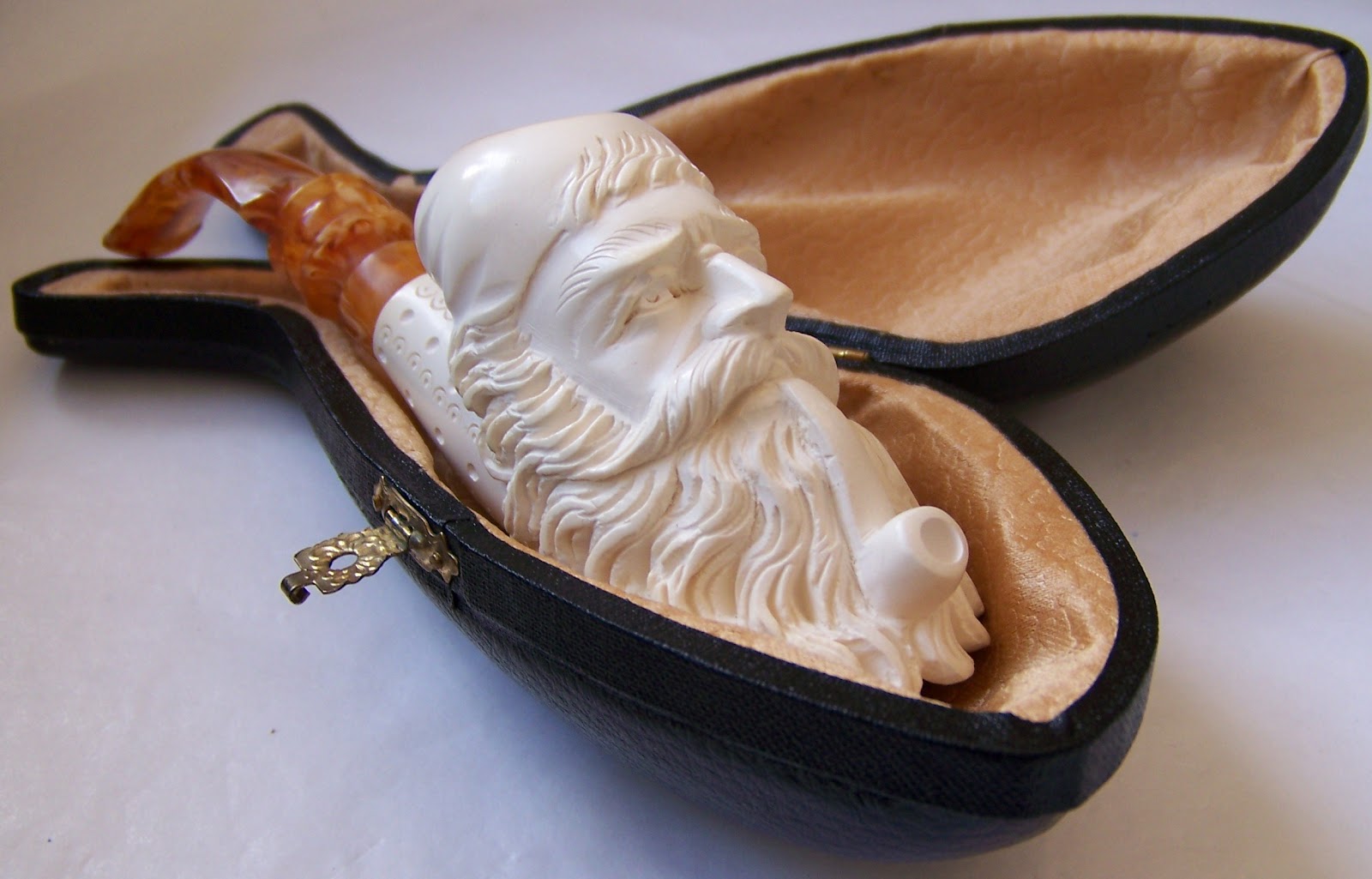 Recycled ReliX: Pipes, Pipes and MORE Smoking Pipes!!