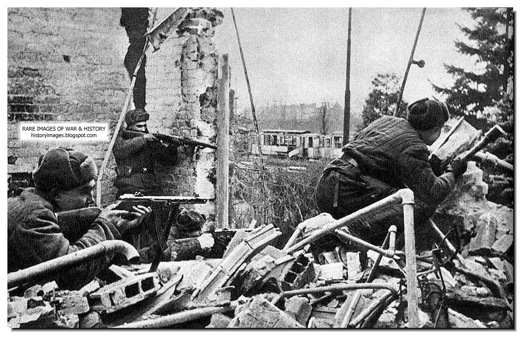 HISTORY IN IMAGES: Pictures Of War, History , WW2: 1945: As The Soviet ...