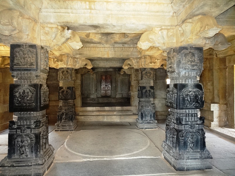 Temples in Hampi 7: Hazara Rama Temple