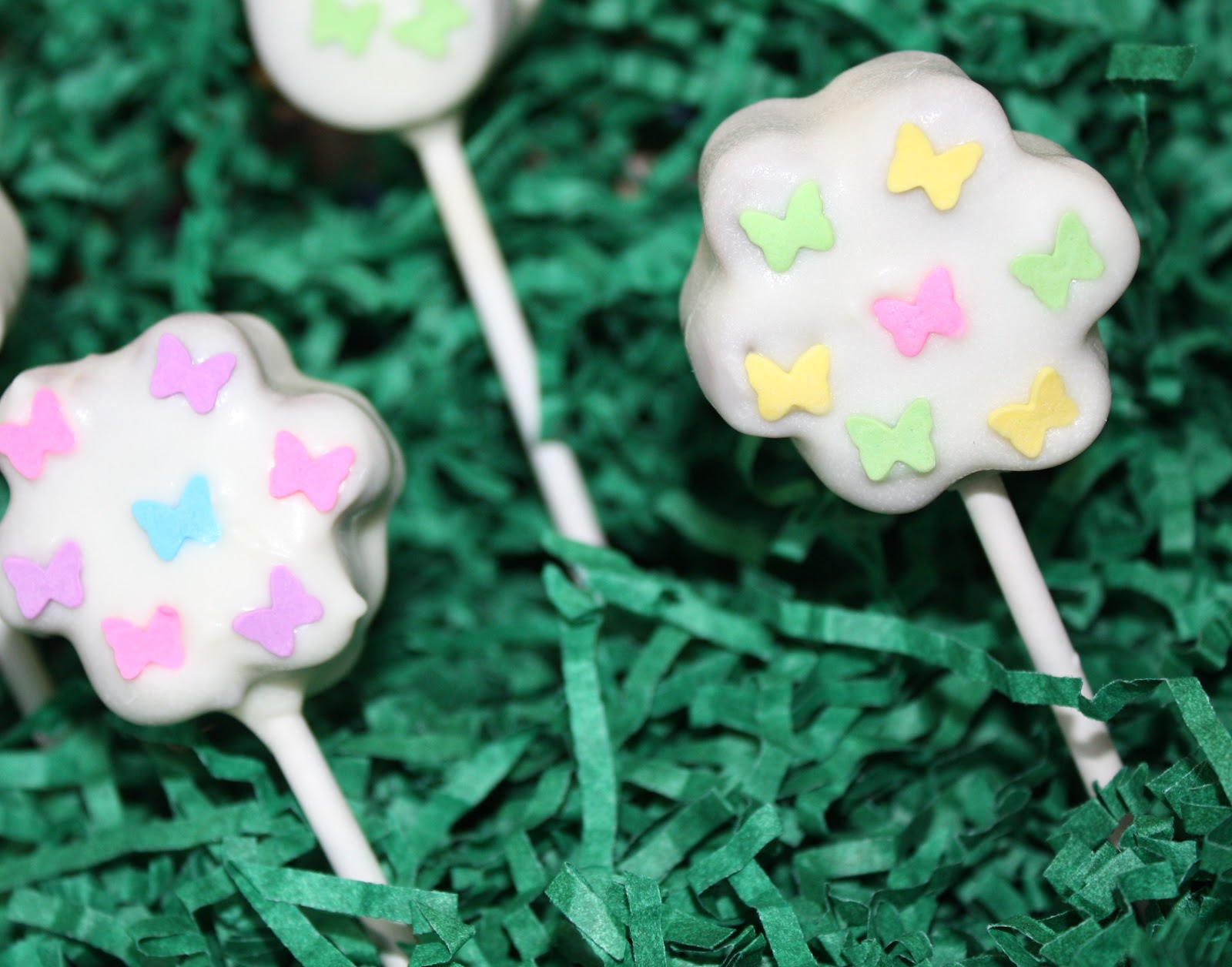 Mel's Sweet Treats: Spring Cake Pops