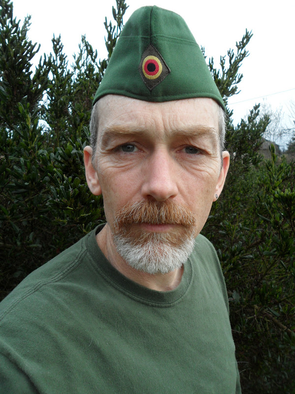 Four Bees: Bundesgrenzschutz Schiffchen, moosgrün , BGS Garrison Cap