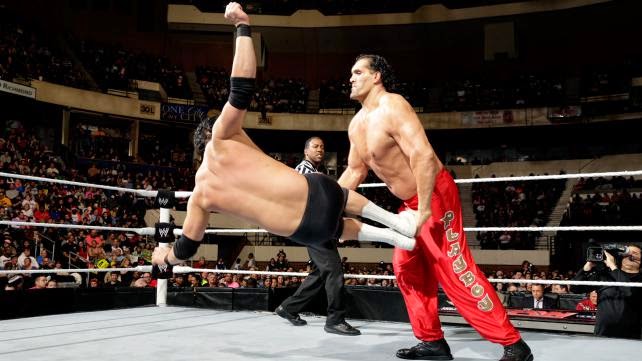 WWE In live!!!!: THE GREAT KHALI vs DAMIEN SANDOW