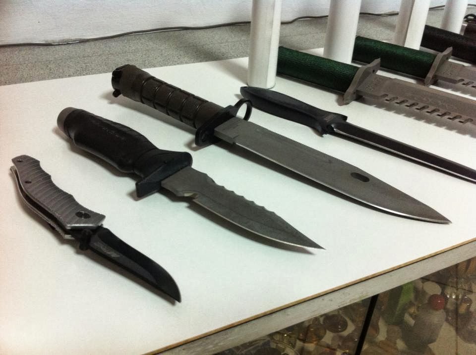 Kitter's Scale Models: 1/1 Stainless Steel Knives