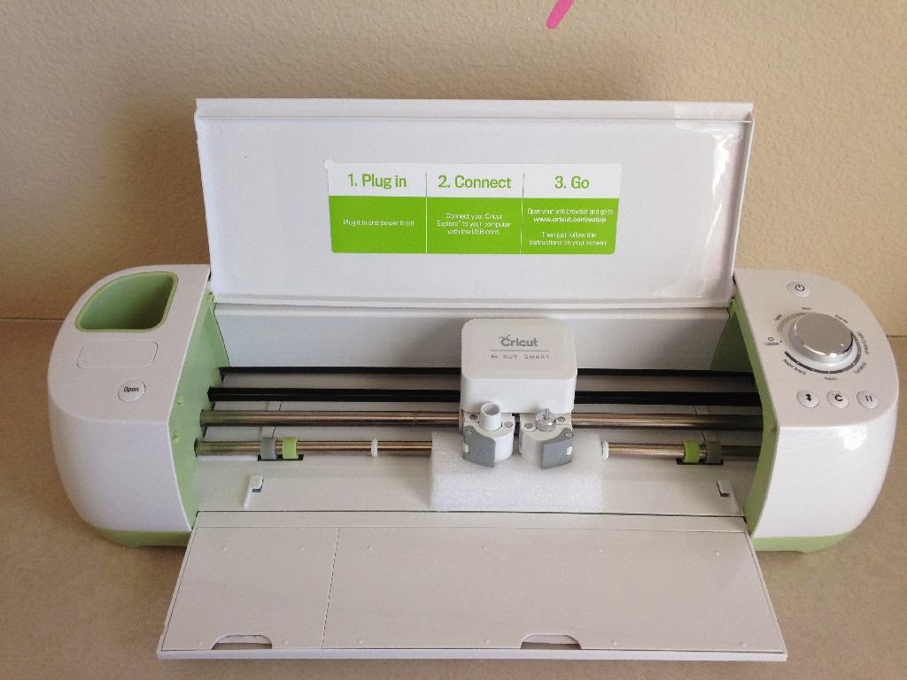 Courtney Lane Designs: Cricut Explore ouf of the box