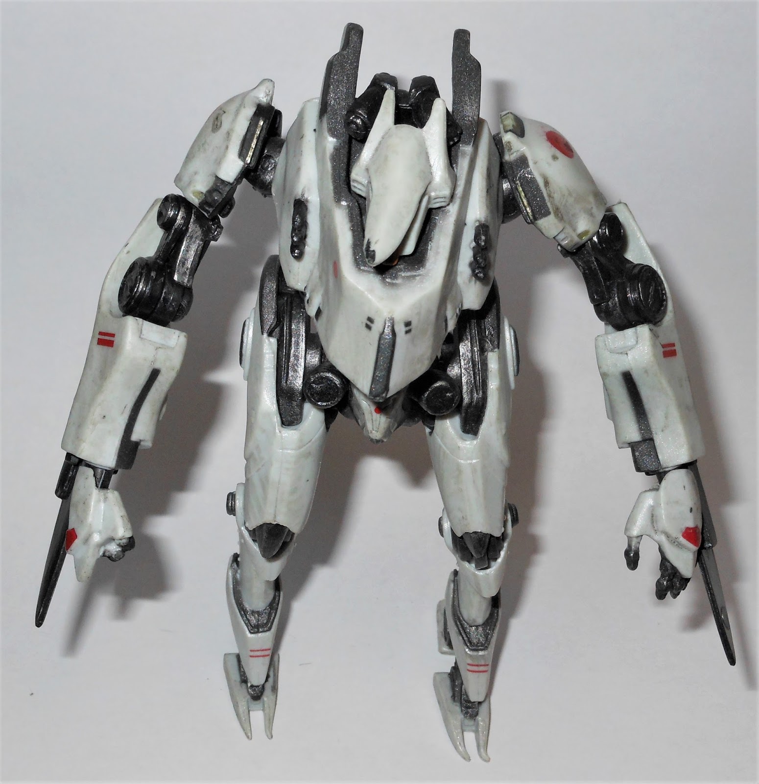 Figuras de Acción A Go-Gó: TACIT RONIN (PACIFIC RIM)