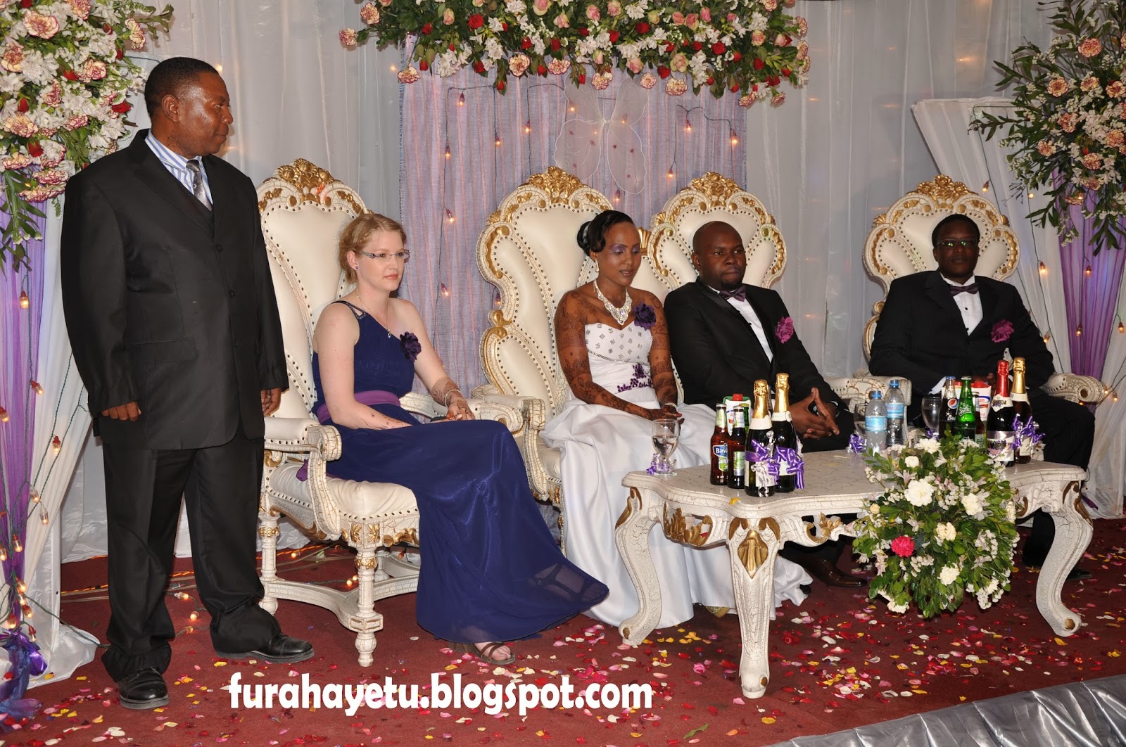 Furaha Yetu: Sherehe ya Harusi ya Farahani na Monila