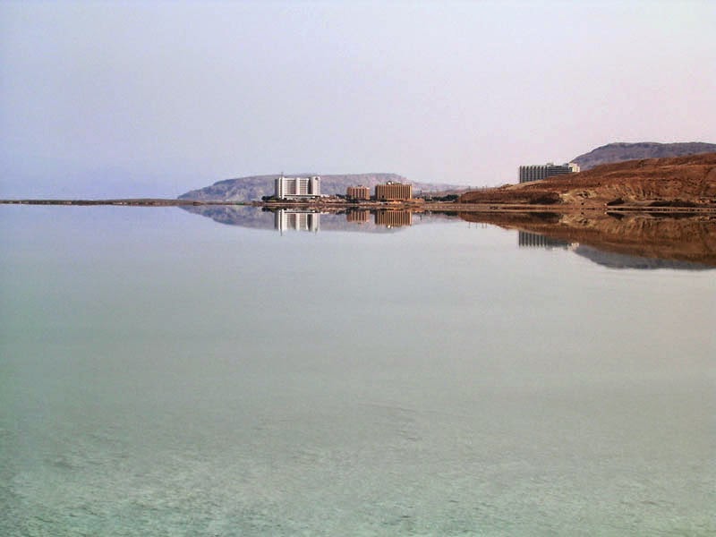 1. Nama Laut Mati berasal dari terjemahan bahasa Ibrani'Yam ha Maved ...