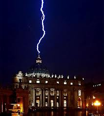 PICTURE:LIGHTNING STRIKES ST.PETERS BASILICA AFTER POPE ANNOUNCES ...