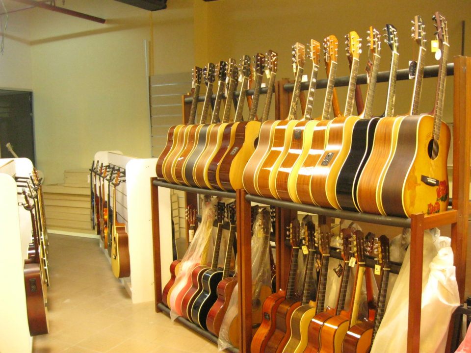 beyond is music ,music is guitar, wong ka kui