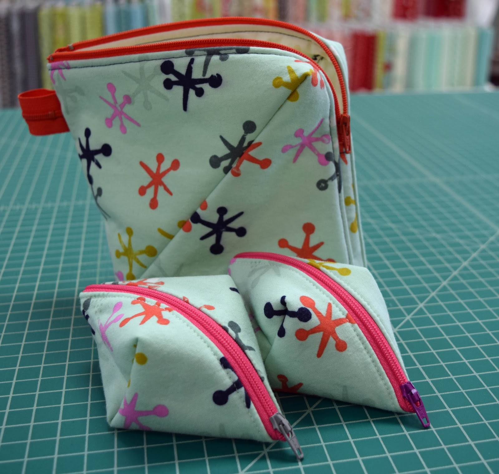 Quilters Crossing: Bendy Bags and Sweet Pea Pod sets